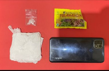 Satresnarkoba Polresta Palangka Raya, tangkap RI terduga pemilik sepaket sabu - JURNAL POLISI