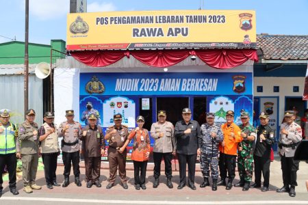 Kapolresta Cilacap Melakukan Pengecekan Pos Pam dan Pos Yan Dalam Rangka Operasi Ketupat Candi ...