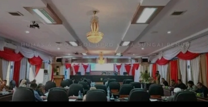 DPRD Kota Sungai Penuh Rapat Gabungan Tentang Laporan Hasil Ranperda - JURNALPOLISI.ID