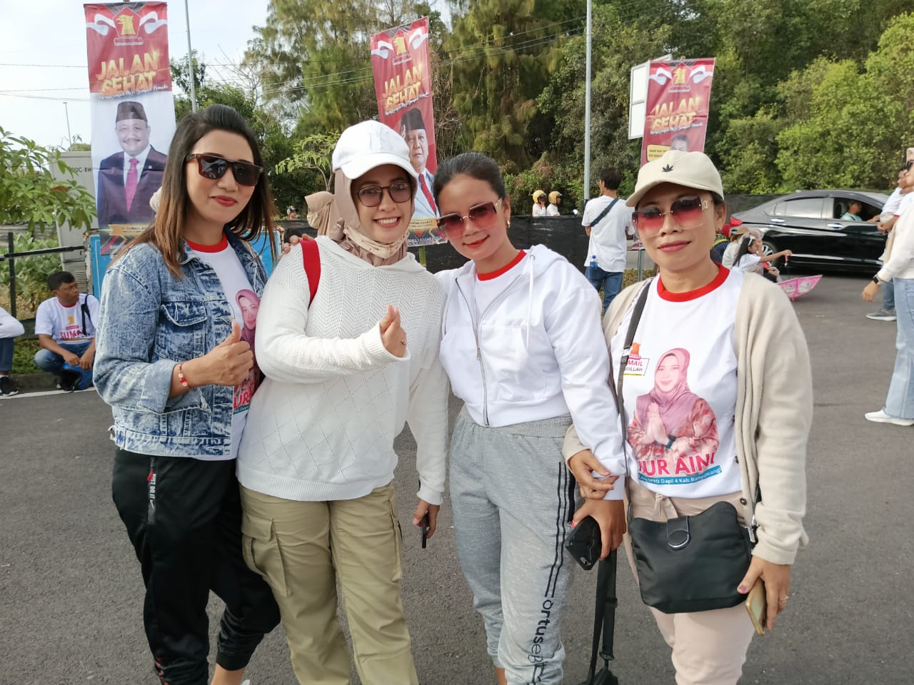 Datang Dengan Membawa Team Pemenanganya Nur Aini Hadir Berpartisipai Untuk Memeriahkan Acara ...