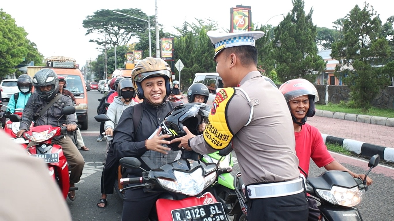 Hari Pahlawan, Satlantas Polres Purbalingga Gelar Hening Cipta dan Kuis Tebak Pahlawan ...