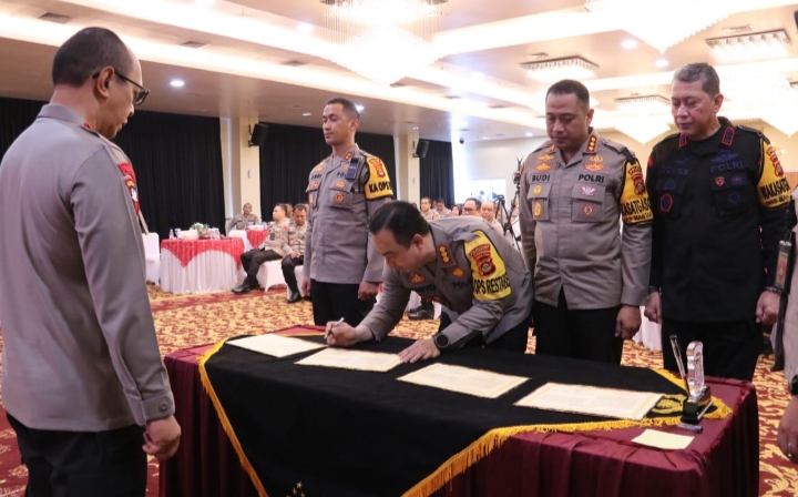 Kapolda Sumsel Memimpin Penyerahan Dan Sosialisasi DIPA Anggaran 2024 ...