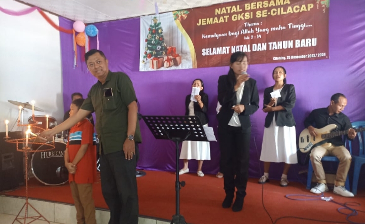 Hari Perayaan Natal Tahun 2023, Di Gereja Kristen Setia Indonesia (GKSI) Ciloning Dengan Tema ...