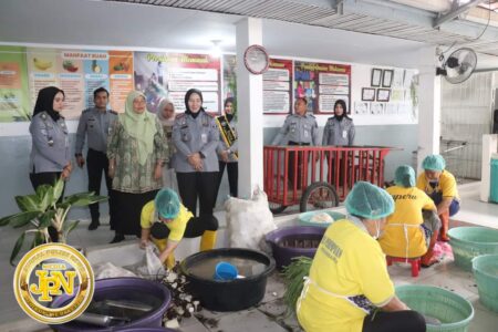 Verifikasi Lapangan oleh TPM, Lapas Perempuan Pekanbaru Siap Raih Predikat WBK - JURNALPOLISI.ID